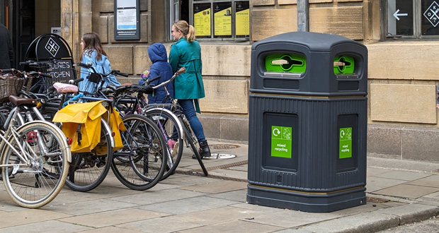 Collecting more on-street mixed recycling waste… - FMJ